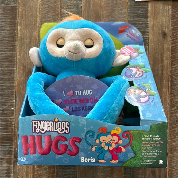 Fingerlings | Toys | Wowwee Fingerlings Hugs Baby Monkey Boris Plush ...